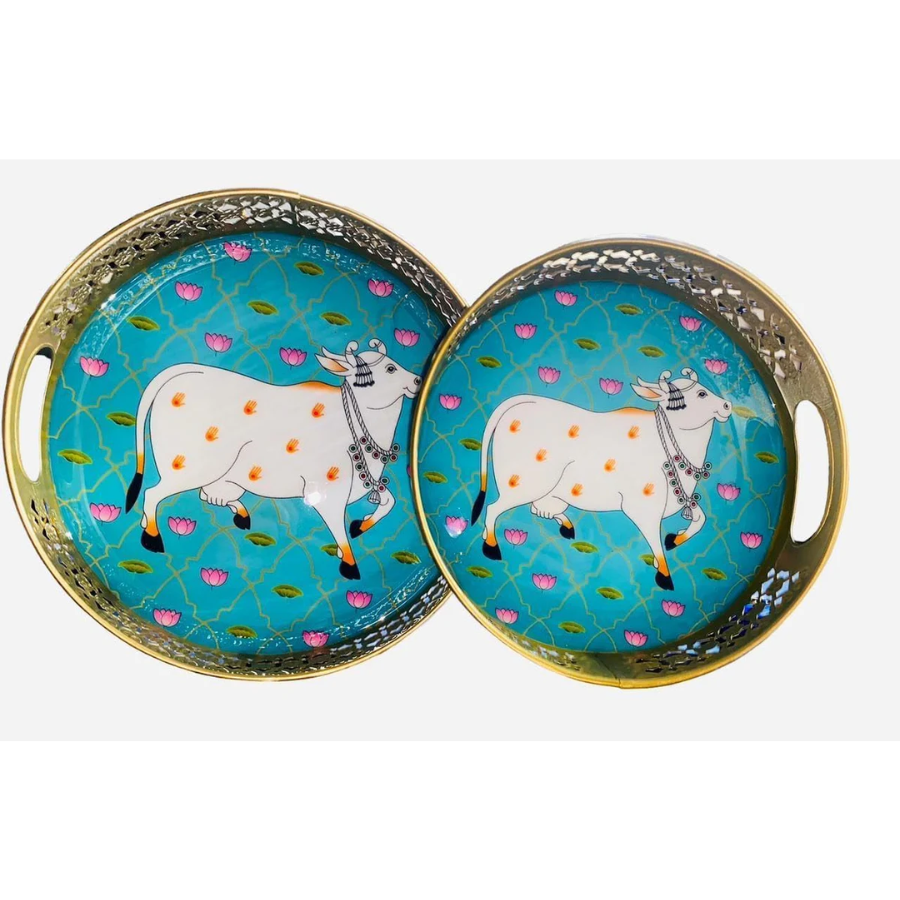 Round Metal Tray With Cow Print - The Five Elements